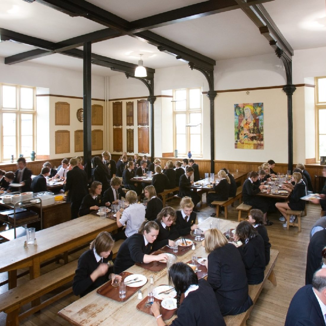 Boarding School -Dining Hall - Krant van de Aarde